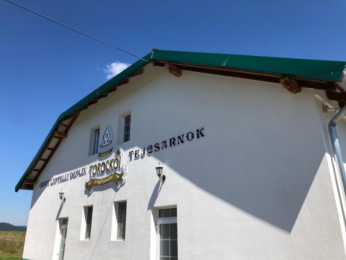 LACTATE TOROCKOI, Romanian cheese makers
