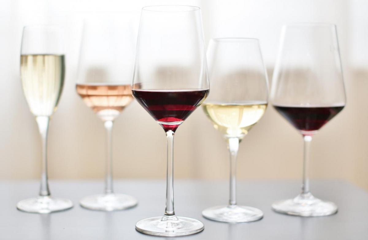 Tipuri de pahare pentru vin: caracteristici și particularitați ...